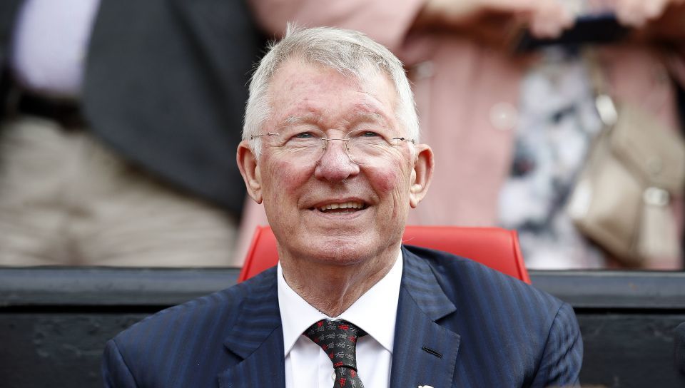Sir Alex Ferguson - Tiểu sử, sự nghiệp bóng đá chuyên nghiệp